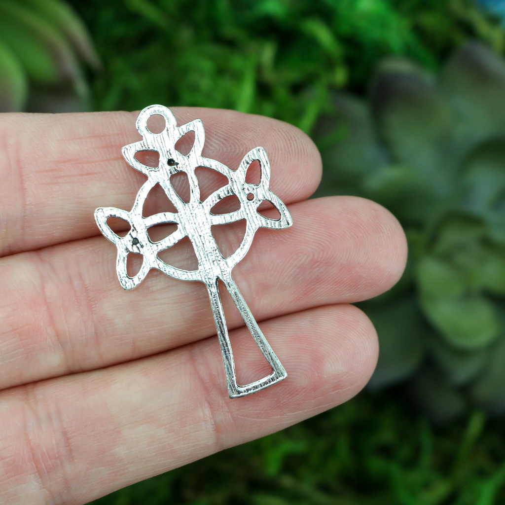 cross with trinity symbol